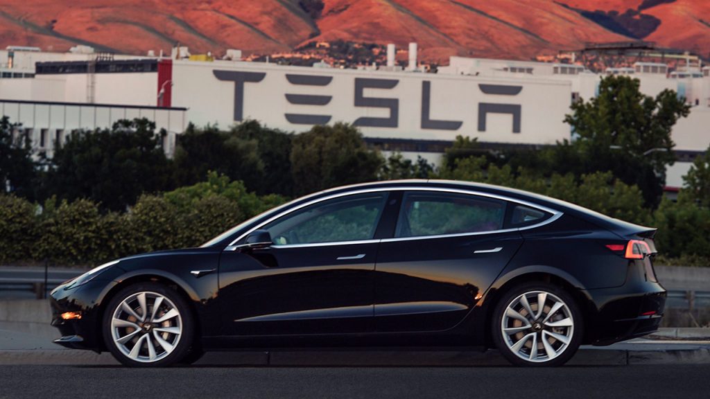 Model 3 de Tesla es el primer auto eléctrico líder de ventas en Europa