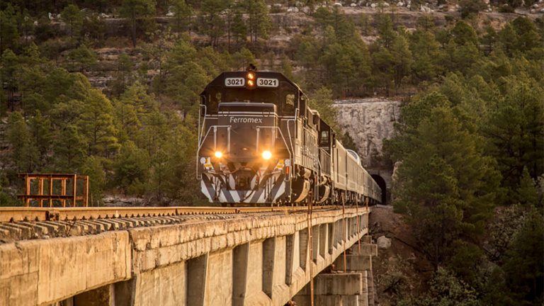 Lanzan Chepe Express, un tren para amantes del lujo y la aventura