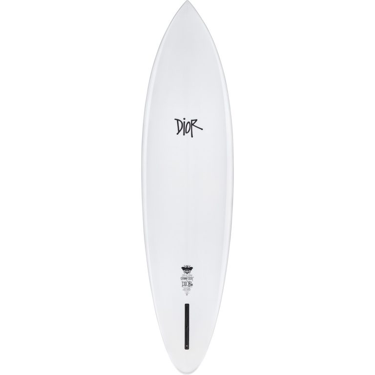 Dior presenta su primera tabla surf diseñada por Shawn Stussy