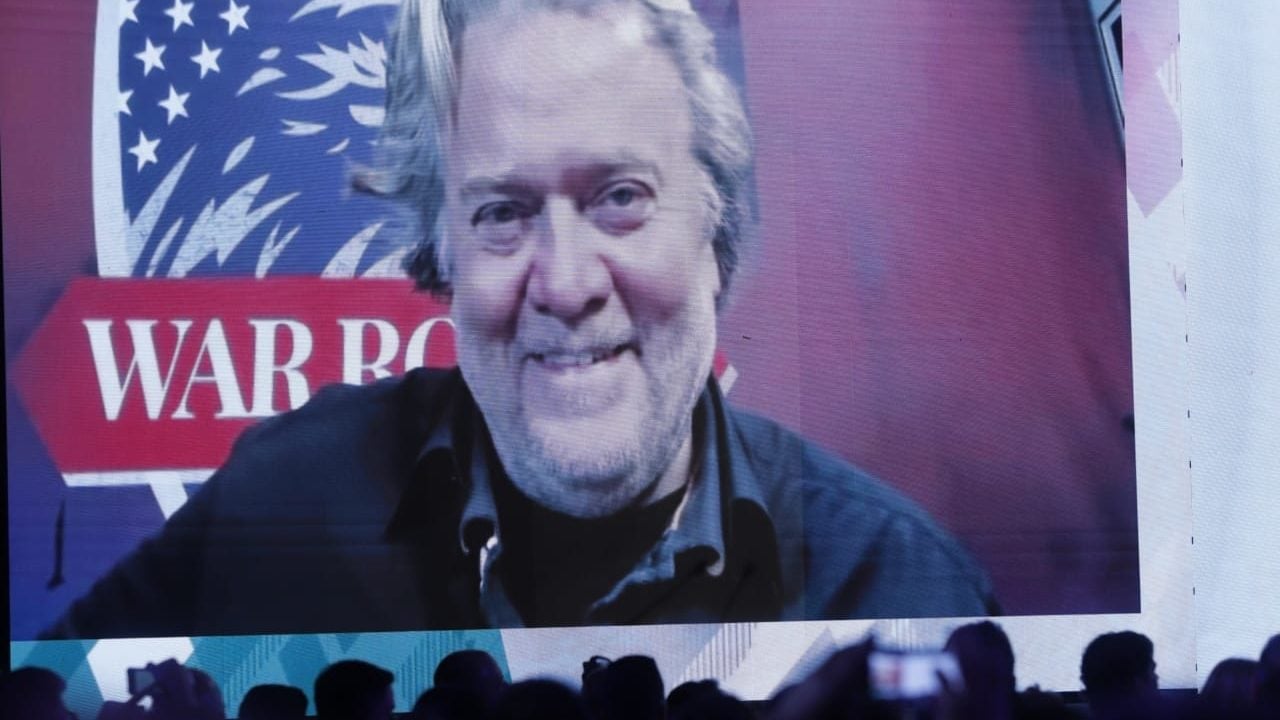 Con voto electrónico harán fraudes electorales en México: Bannon