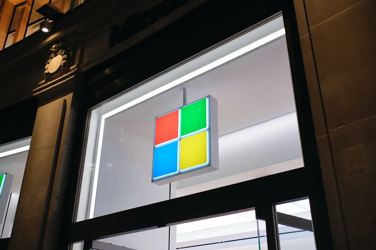 Microsoft pagará una multa de 20 mdd por guardar información de menores