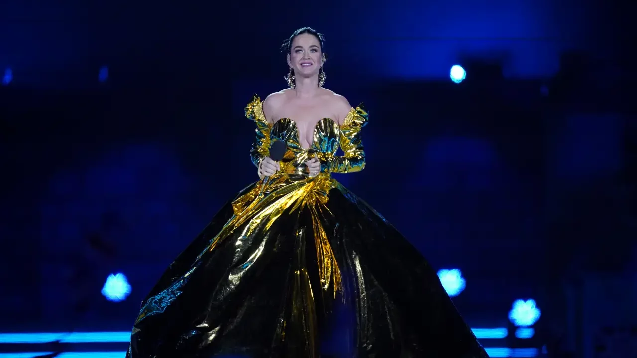 Katy Perry vende parte de su repertorio musical por 225 mdd