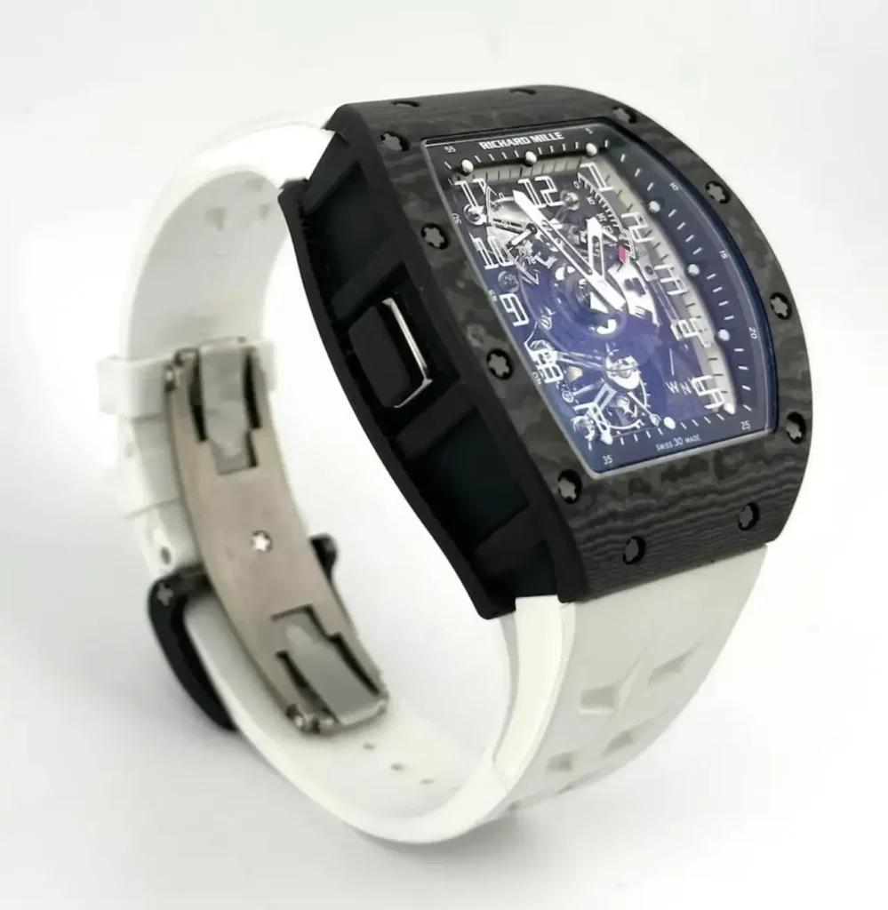 El hijo de un multimillonario indio le regaló a Lionel Messi este reloj ...