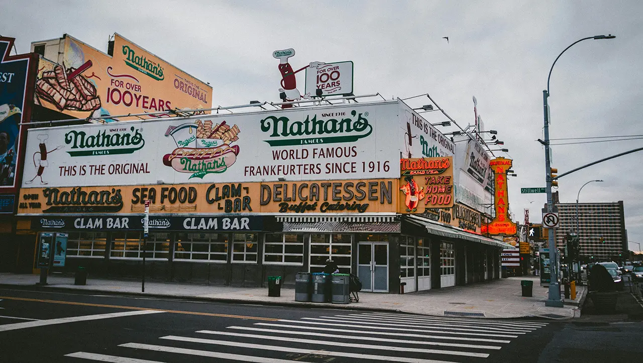 Smithfield adquiere icónica marca de 'hot dogs' Nathan's por 450 mdd ...